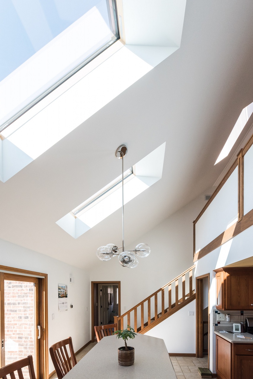 Deck Mounted Fixed Skylights FX - FAKRO